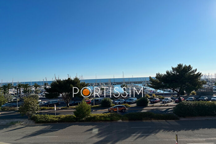 Appartement à vendre - Saint-Laurent-du-Var, Bord de Mer, Port de Plaisance - 3 pièces - 2 chambres