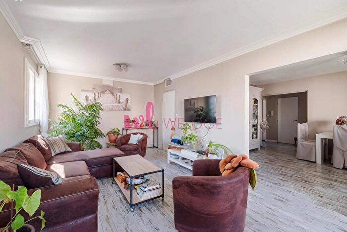 Appartement 4 pièces à vendre à Décines-Charpieu, Sablon