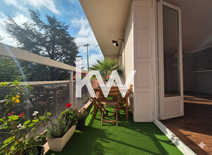 Appartement à vendre - Saint-Étienne, Saint-Roch, Vivaraize, Valbenoite, Centre Deux - 4 pièces - 2 chambres