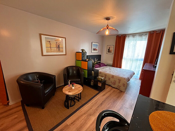 Romainville, Grands Champs - Appartement 1 pièce à louer