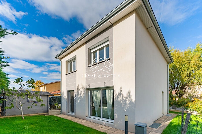 Maison à vendre - Saint-Priest, Marendiers - 6 pièces - 5 chambres