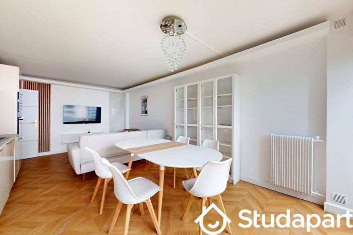 Gambetta, Courbevoie - Appartement 1 pièce à louer