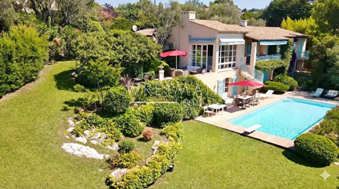 Maison à vendre - Mougins, Le Colombier, Colombe, Cabrières, Le Bordé - 7 pièces - 7 chambres