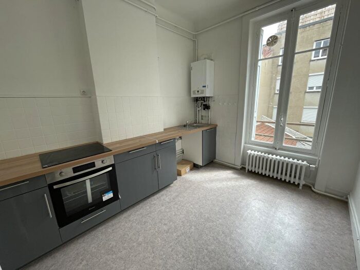 Appartement à louer - Saint-Étienne, Jacquard, Préfecture - 4 pièces - 3 chambres
