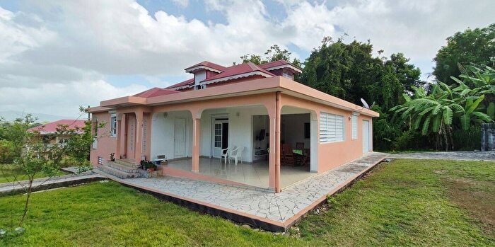 Maison 4 pièces à Lamentin, à louer