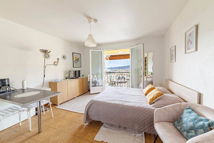 Gréoux-les-Bains : Appartement 1 pièce à vendre