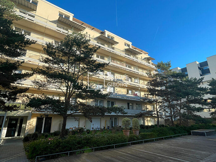 Appartement à vendre - Quartiers Ouest, Bourg lEvesque - 1 pièce