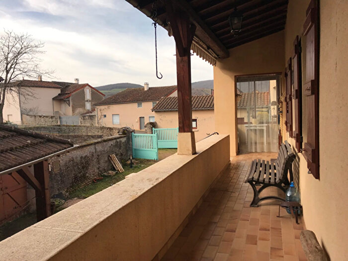 Maison 5 pièces à Igé, à vendre