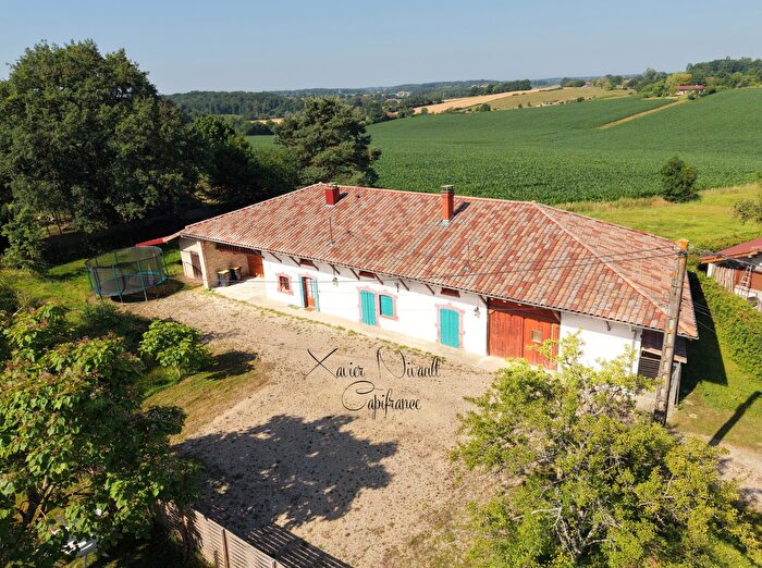 Domsure : Maison 11 pièces à vendre