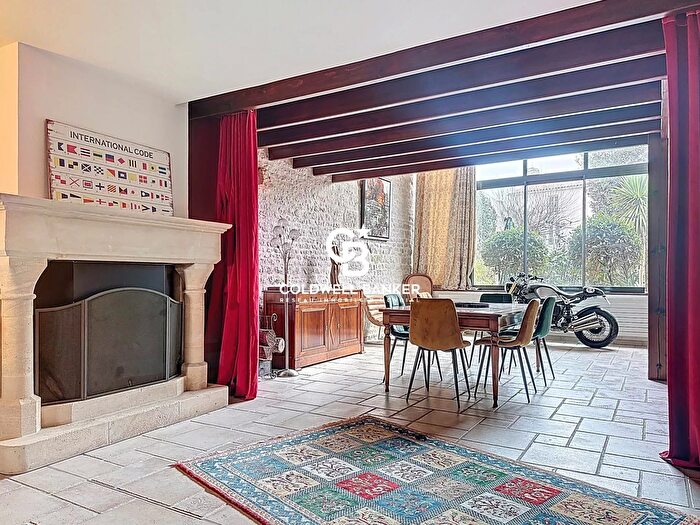 Maison à vendre - Coulon - 8 pièces - 4 chambres