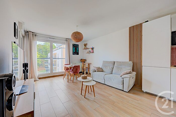 Ozoir-la-Ferrière, Gare, Brèche aux Loups, Belle Croix : Appartement 2 pièces à vendre