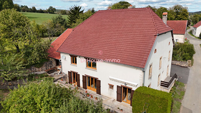 Maison 8 pièces à Mancenans, à vendre