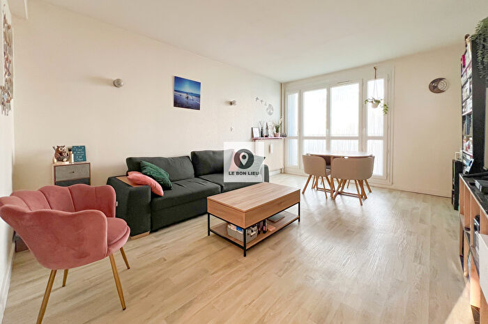 Appartement à vendre - Neuilly-Plaisance, Côteaux dAvron - 2 pièces - 1 chambre