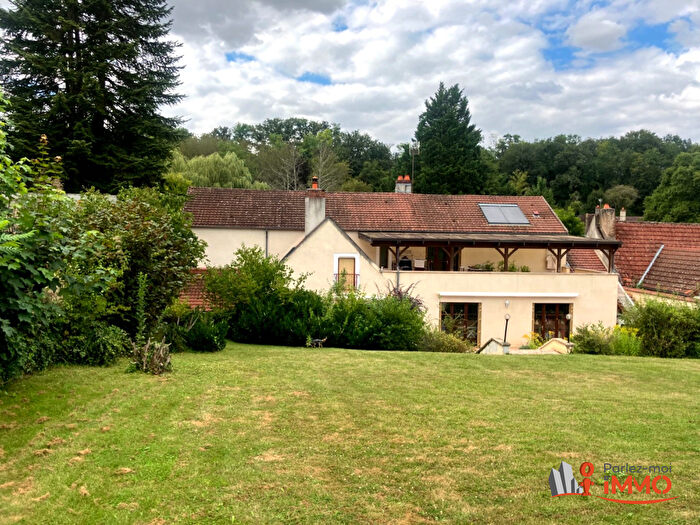 Vézelay - Maison 9 pièces à vendre