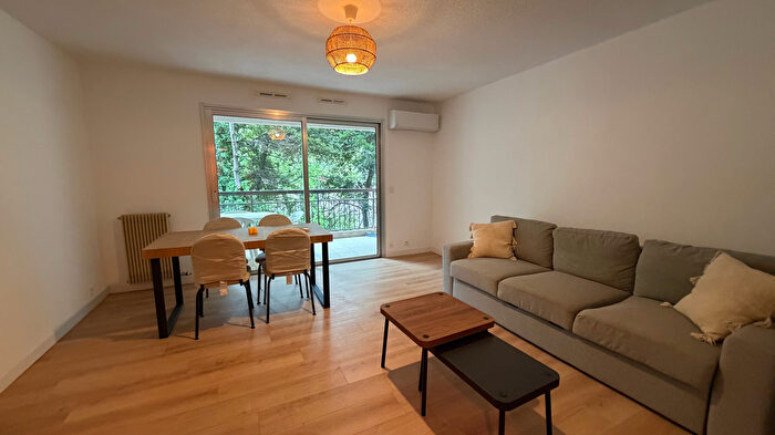 Appartement à louer - Vence, Vosgelade, Sainte-Anne - 3 pièces - 2 chambres
