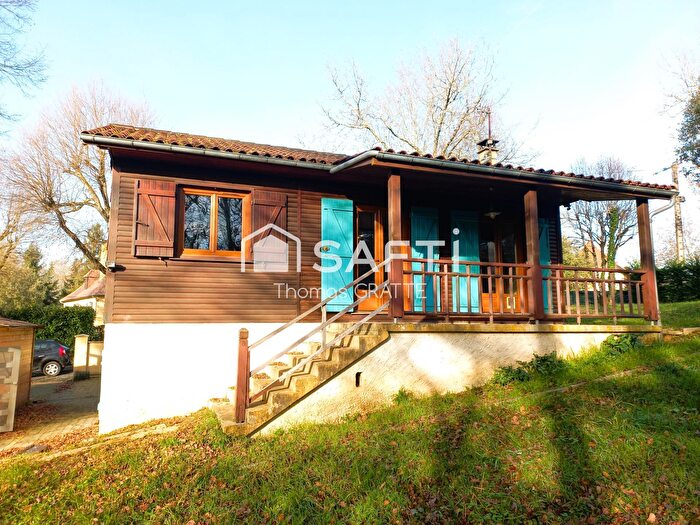 Maison à vendre - Vitrac - 3 pièces - 1 chambre