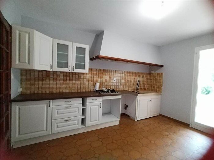 Maison à louer - Grillon - 4 pièces - 3 chambres