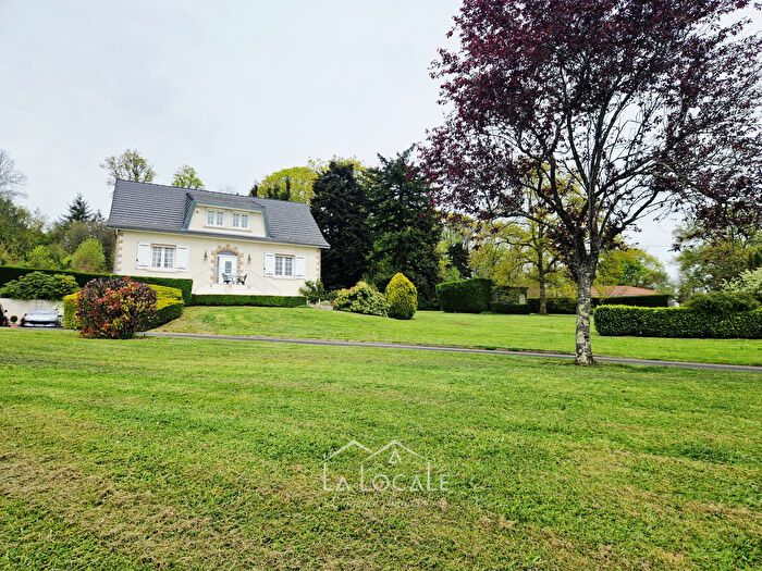 Maison à vendre - Bonnac-la-Côte - 6 pièces - 5 chambres