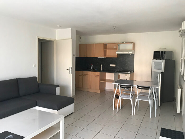 Appartement à louer - Arpajon-sur-Cère - 2 pièces - 1 chambre