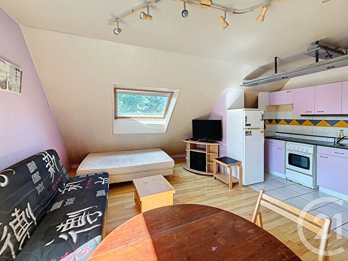 Appartement à louer - Luxeuil-les-Bains - 1 pièce