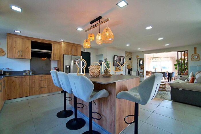 Maison à vendre - Savigneux - 4 pièces - 3 chambres