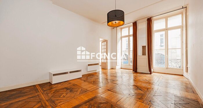 Appartement à vendre - Quartiers Centre, Centre-ville - 2 pièces - 1 chambre