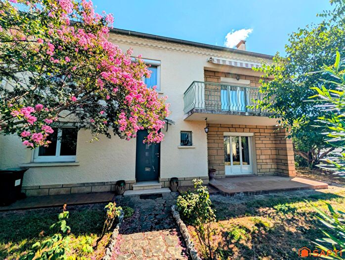 Nîmes, Les Amoureux : Maison 5 pièces à vendre