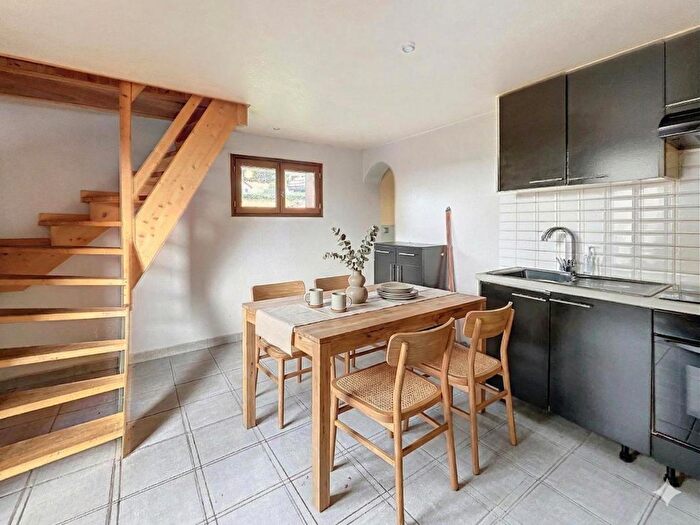 Maison 2 pièces à Châtillon-sur-Cluses, à vendre