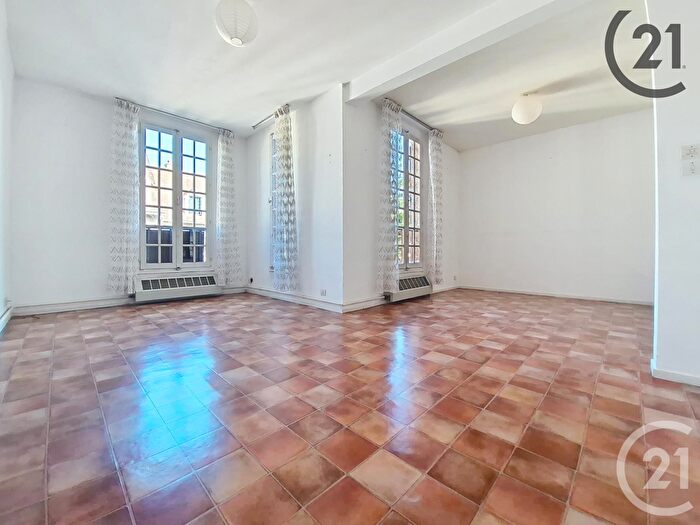 Appartement à vendre - Auxerre, Centre-ville - 3 pièces - 2 chambres