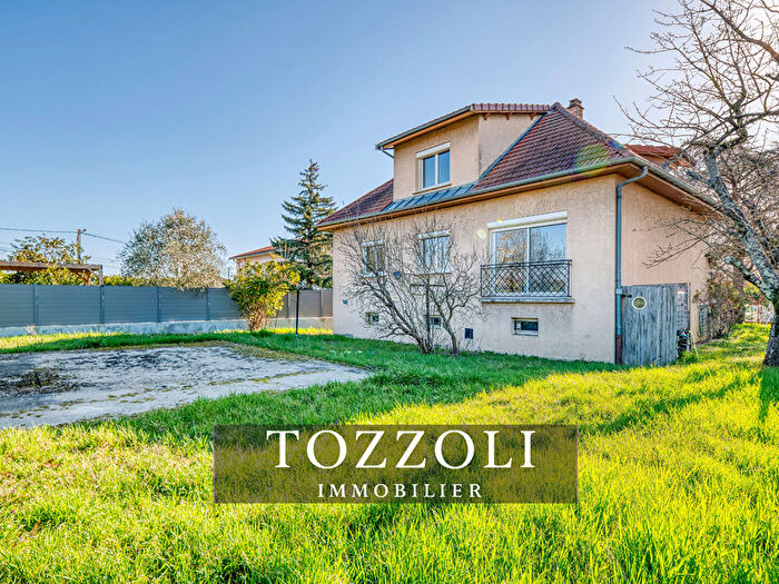 Maison à vendre - La Verpillière - 8 pièces - 6 chambres