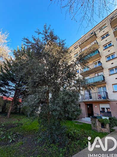Appartement à vendre - Pierrefitte-sur-Seine, Joncherolles, Fauvettes - 3 pièces - 2 chambres