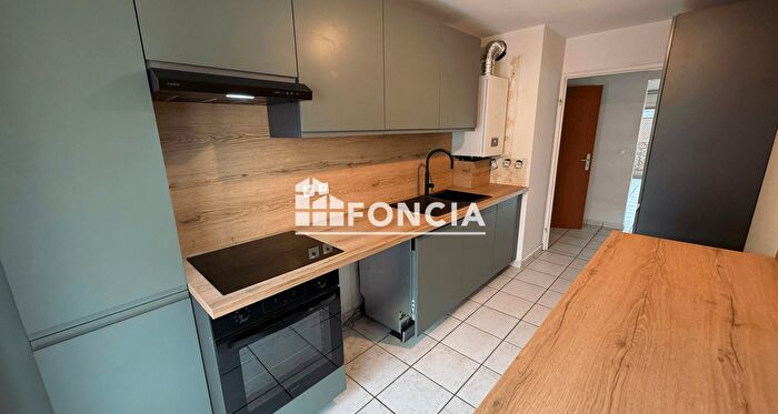 Appartement à vendre - Saint-Julien-en-Genevois, Centre-ville - 4 pièces - 3 chambres