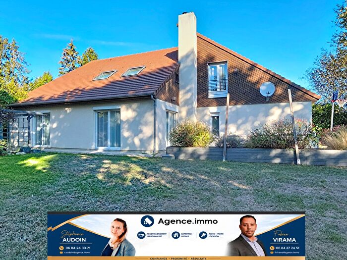 Maison 8 pièces à La Membrolle-sur-Choisille, à vendre