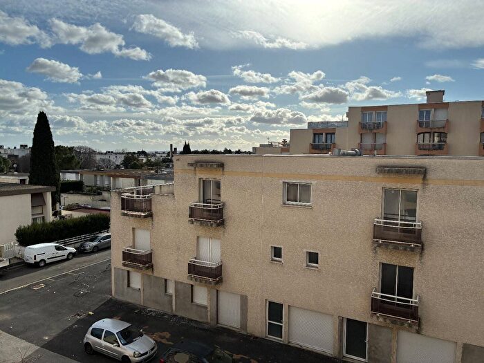 Appartement à louer - Ancien Hôpital, Béziers - 2 pièces - 1 chambre