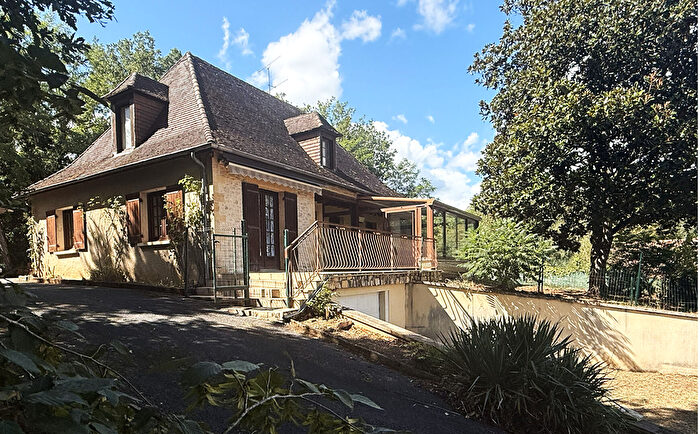 Carsac-Aillac : Maison 7 pièces à vendre