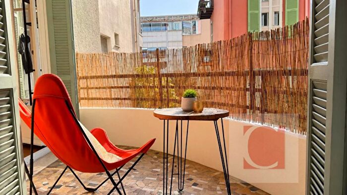 Nice, Thiers, Musicien : Appartement 2 pièces à vendre