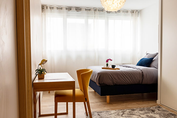 Appartement à louer - Bron, Les Essarts - 1 pièce