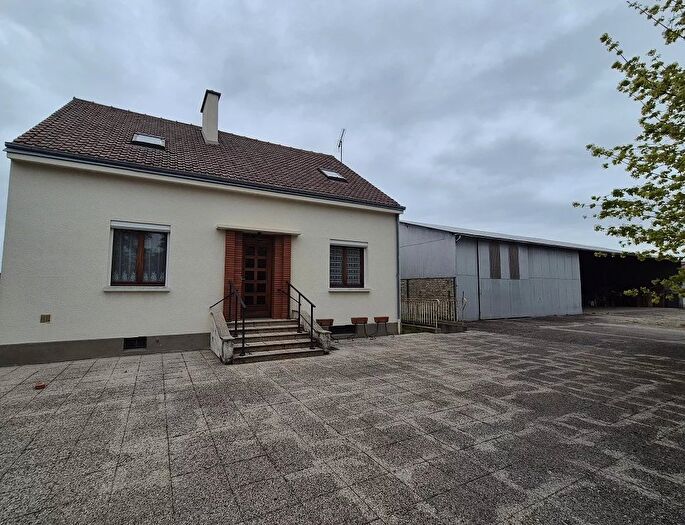 Maison à vendre - Boynes - 7 pièces - 5 chambres