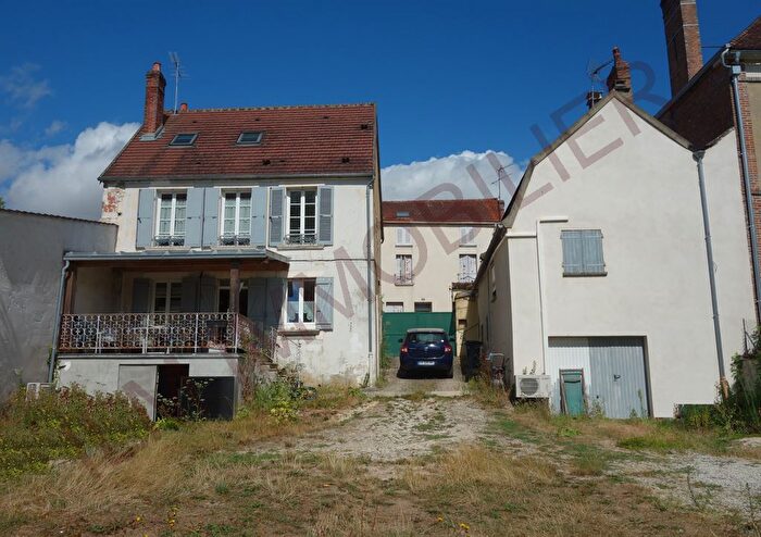 Maison 7 pièces à vendre à Saint-Florentin