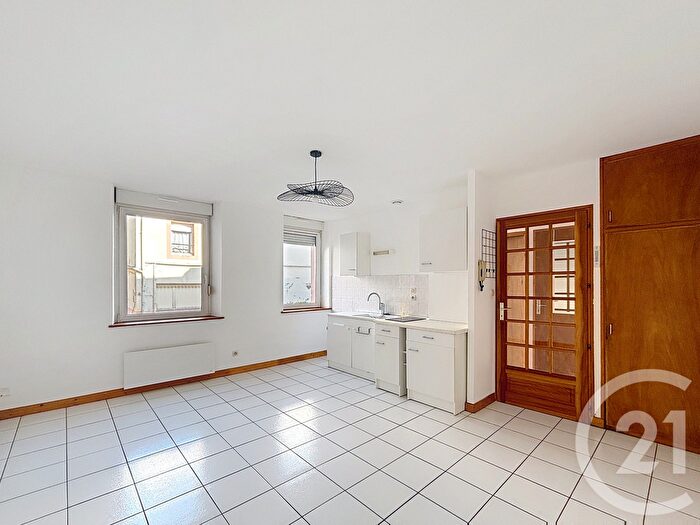 Appartement à louer - Remiremont - 2 pièces - 1 chambre