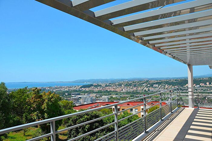 Appartement à louer - Corniche Fleurie, Nice - 3 pièces - 2 chambres