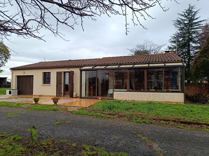 Maison à vendre - Corme-Royal - 5 pièces - 3 chambres