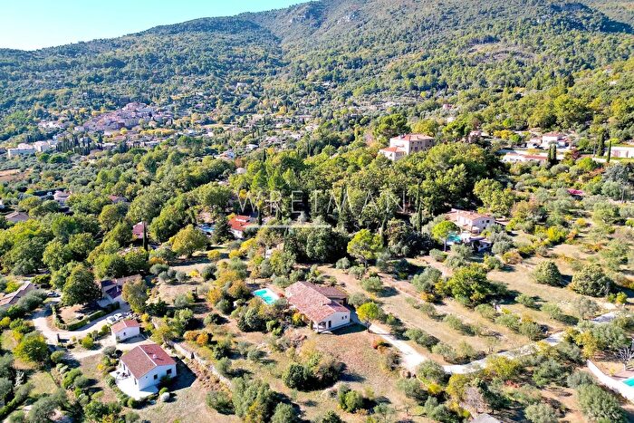 Maison à vendre - Seillans - 5 pièces - 3 chambres