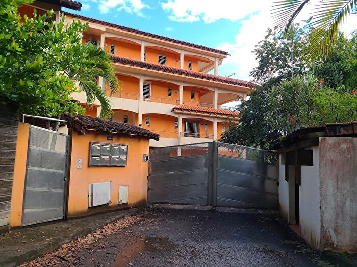 Appartement à vendre - Fort-de-France - 4 pièces - 3 chambres