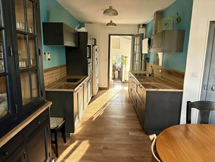 Maison à vendre - Montreuil-Bellay - 5 pièces - 3 chambres