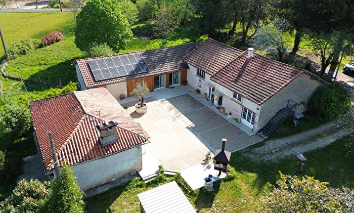 Maison à vendre - Montrem - 8 pièces - 5 chambres