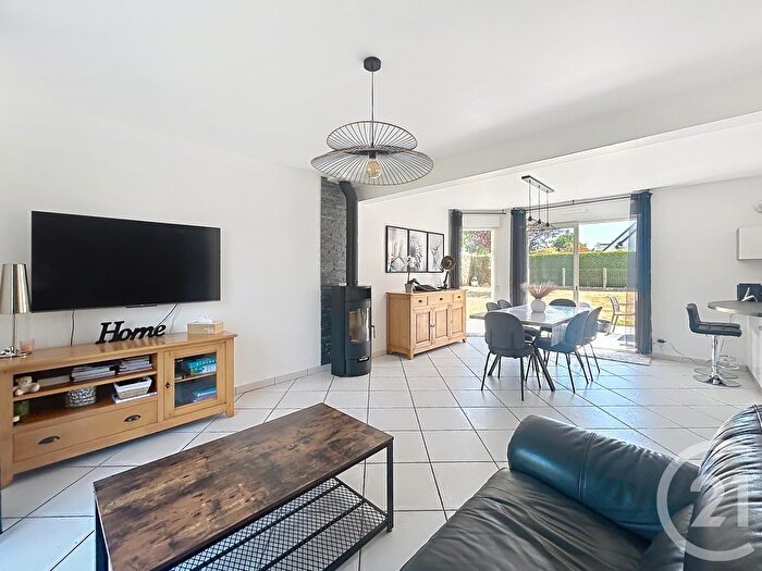 Maison 5 pièces à Bobital, à vendre