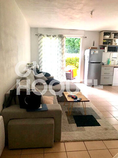 Appartement à louer - Saint-Pierre-du-Mont - 3 pièces - 2 chambres