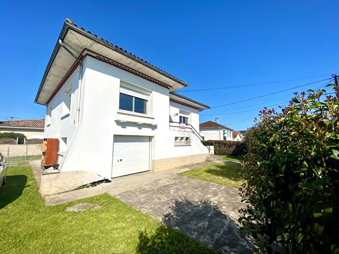 Maison à vendre - Villeneuve-sur-Lot, Saint-Etienne - 8 pièces - 4 chambres