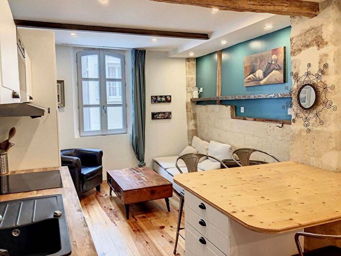 Magnanen-Teinturiers, Avignon : Maison 3 pièces à louer